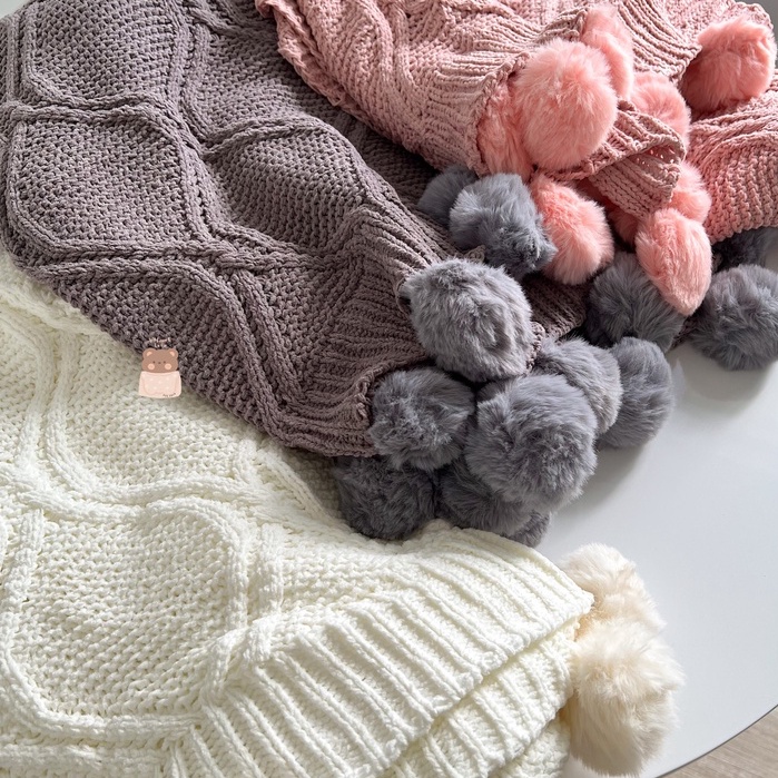 Jual Cozy Pom Pom Knit Throw Blanket | Selimut Rajut Wol Lembut Nordic ...