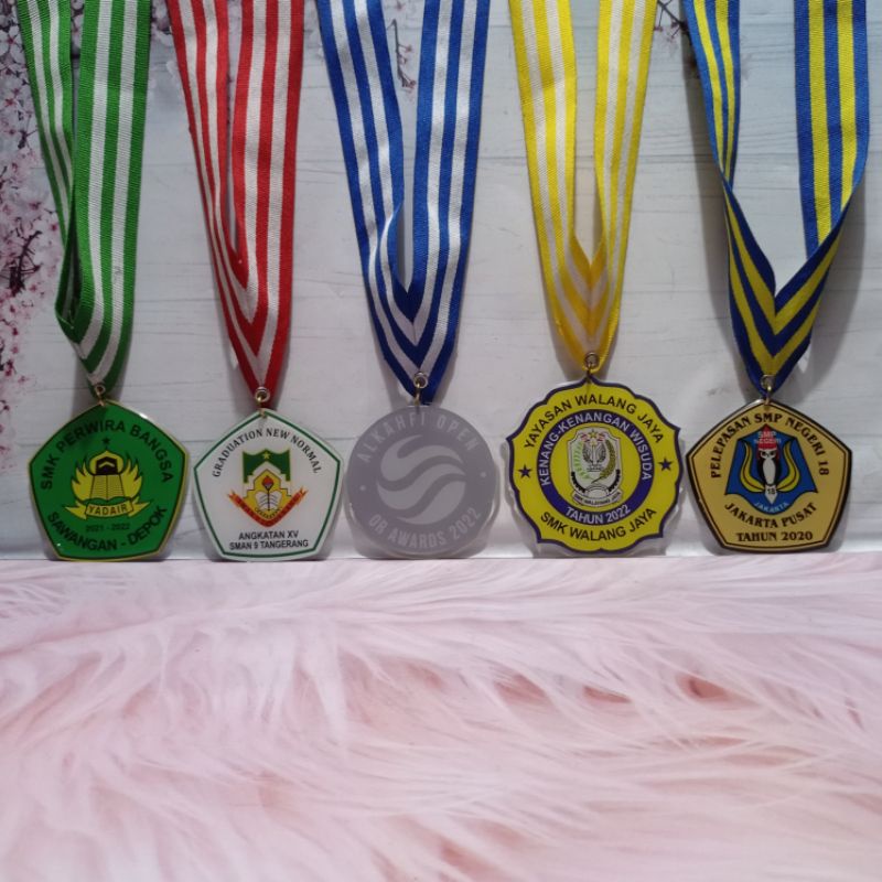 Jual Medali | Medali Akrilik | Medali Custom | Medali Akrilik Custom | Medali Wisuda | Custom ...