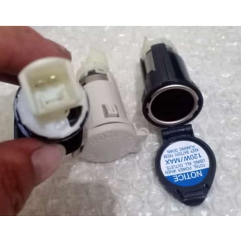 Jual power Outlet 12 V /socket lighter charger mobil Innova -fortuner ...