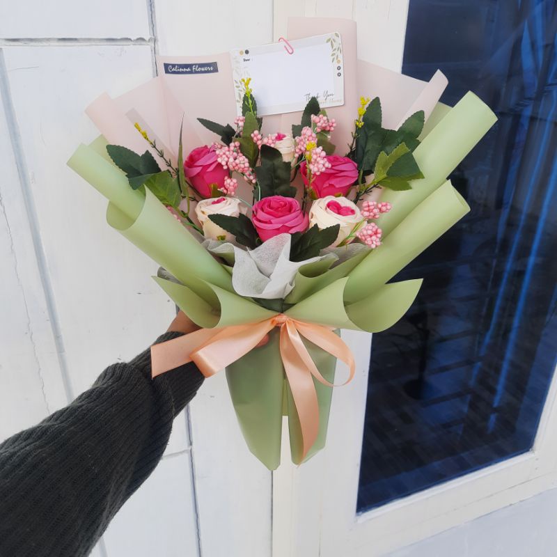 Jual Buket bunga mawar/buket lamaran/buket wisuda | Shopee Indonesia