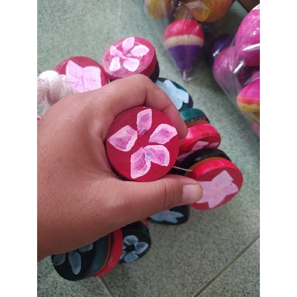 Jual 1pcs YOYO KAYU SEDANG.Diameter 4,5-5,5cm.MAINAN TRADISIONAL ...