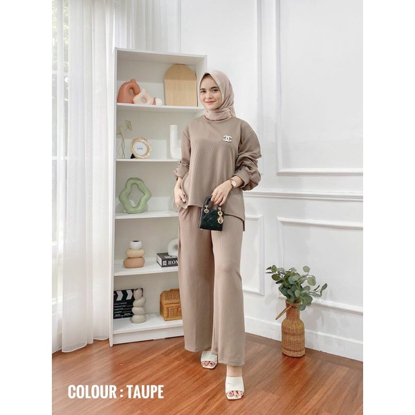Jual EMIlY / one set polos | Shopee Indonesia