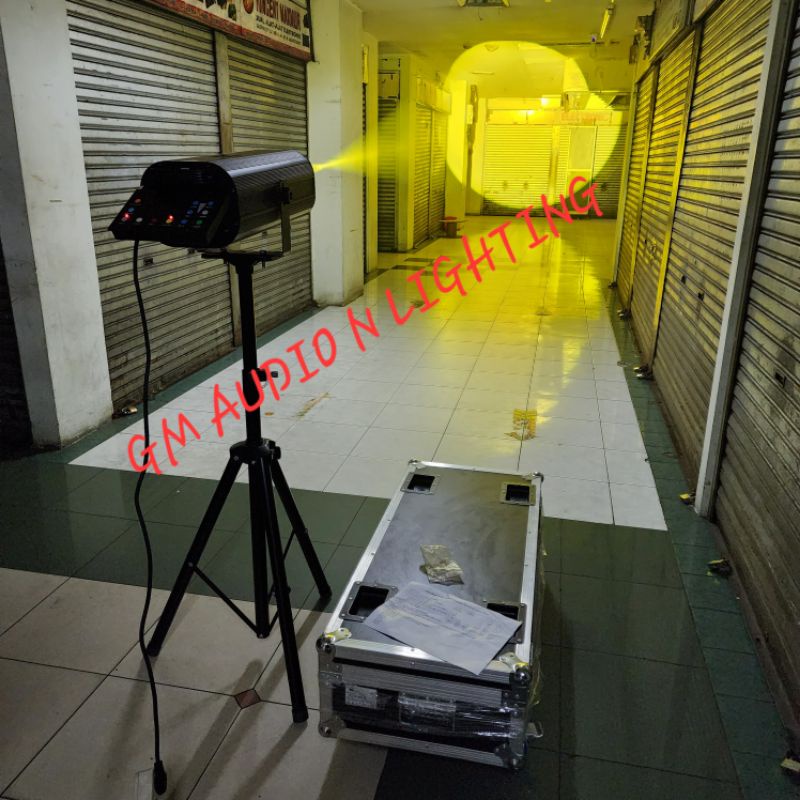 Jual FOLLOWSPOT 230W 7R DIGITAL FREE HARDCASE LAMPU SOROT PENYANYI 230W ...