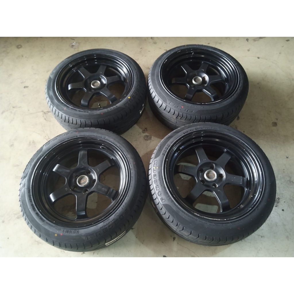 Jual velg mobil racing bekas te 37 ring 18 pcd 5x114 buat innova ...
