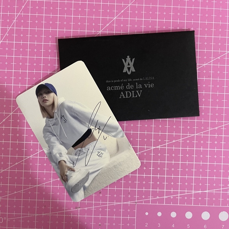 Jual LISA Blackpink ADLV PC | Shopee Indonesia