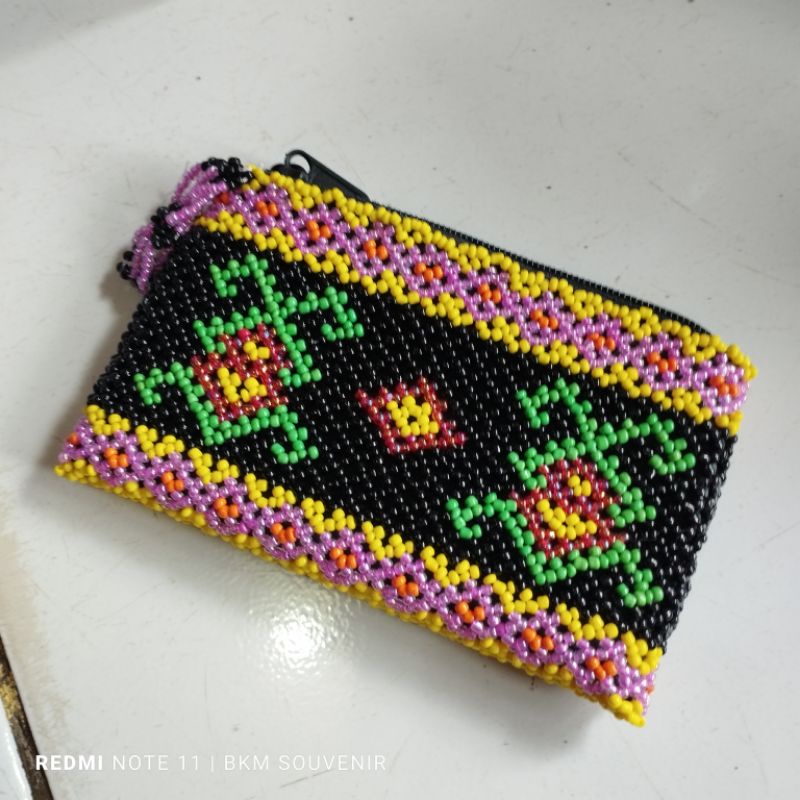 Jual Dompet Manik ukuran sedang Motif Khas Dayak Kalimantan | Shopee ...