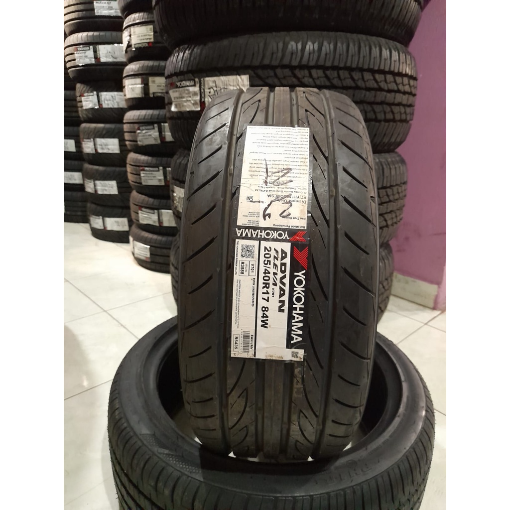 Jual BAN MOBIL IMPORT YOKOHAMA ADVAN fleva -V701 95W UKURAN 235 40 R18 BAN TUBLES RING 18 ...