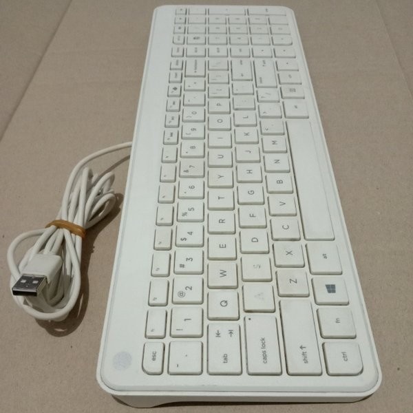 Jual KEYBOARD KIBOT PC MERK HP USB WARNA PUTIH | Shopee Indonesia