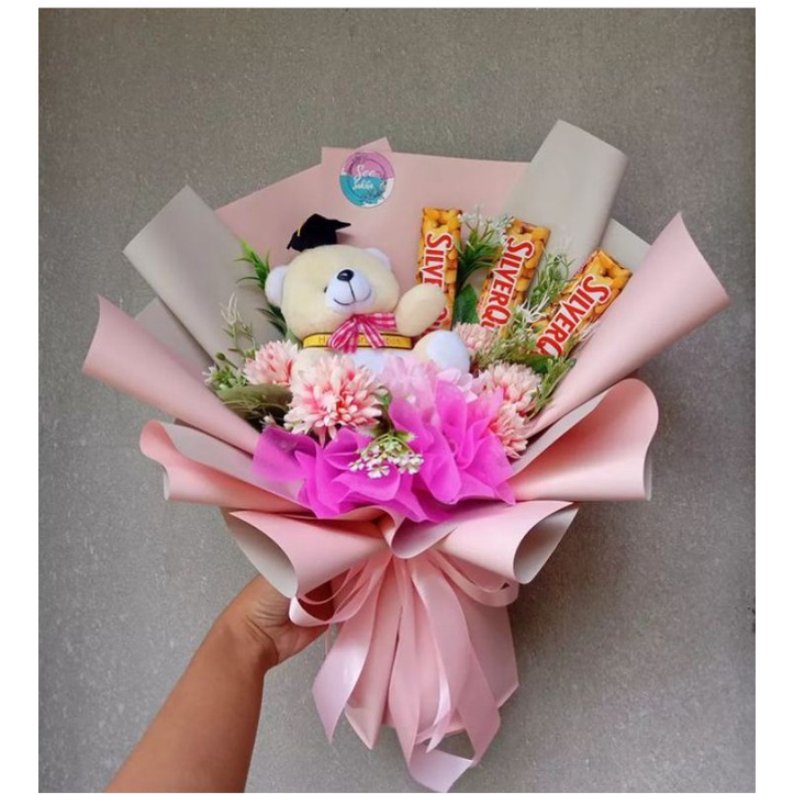 Jual bucket wisuda with 5 coklat request | Shopee Indonesia