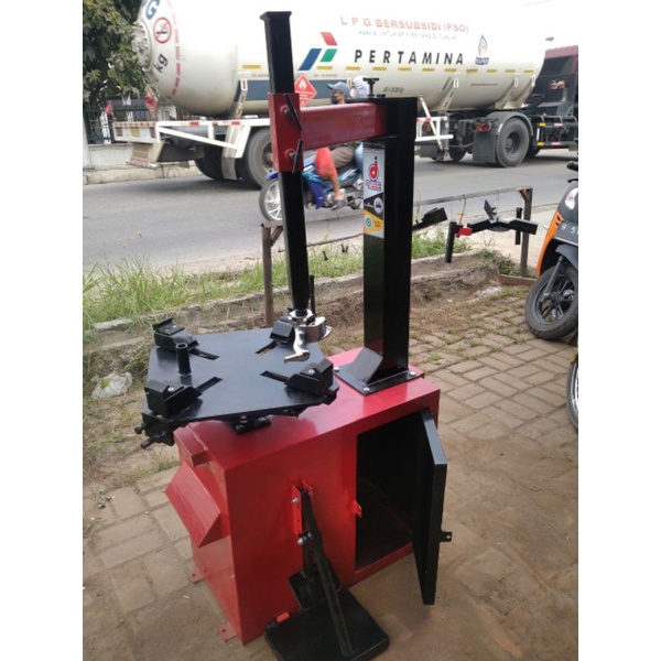 Jual Tyre changer manual pembuka ban motor mobil/ alat buka ban motor mobil tire changer manual ...