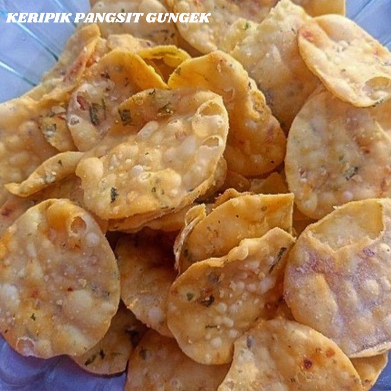 Jual keripik pangsit bawang pedas asin gurih 250gr | Shopee Indonesia