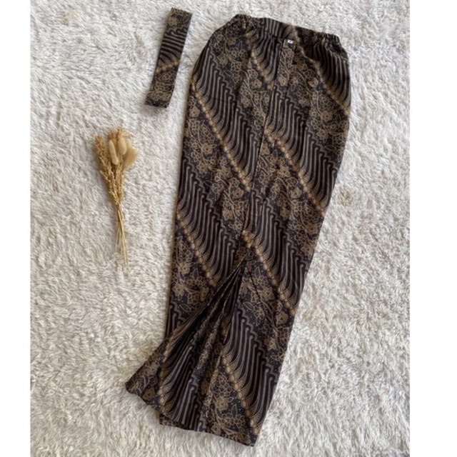 Jual Rok Wiron/Wiru Batik | Jarik Batik | Kamen Jadi Wiron | Shopee ...