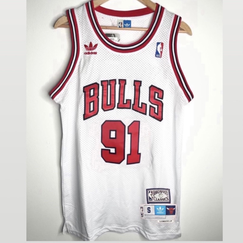 Jual JERSEY BASKET NBA CHICAGO BULLS CLASSIC HWC BULLS #91 RODMAN PUTIH ...