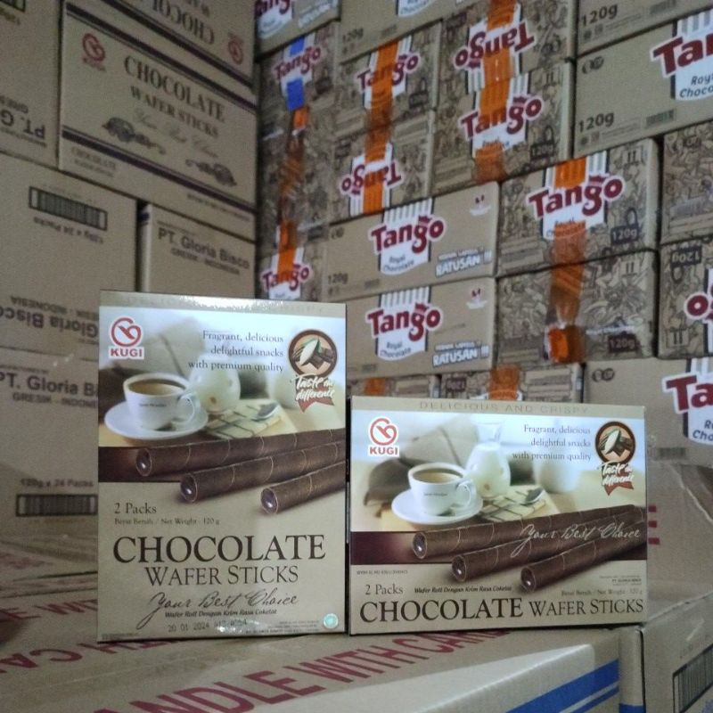 Jual kugi wafer stick 100 gram 1 dus isi 24 pcs | Shopee Indonesia