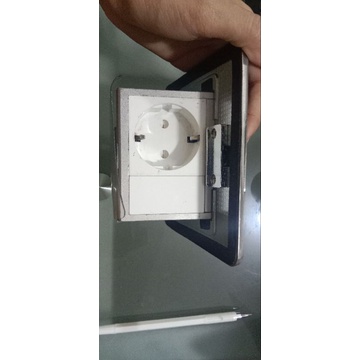 Jual STOP KONTAK LANTAI BOSS SS FLOOR SOCKET FLOOR OUTLET | Shopee ...