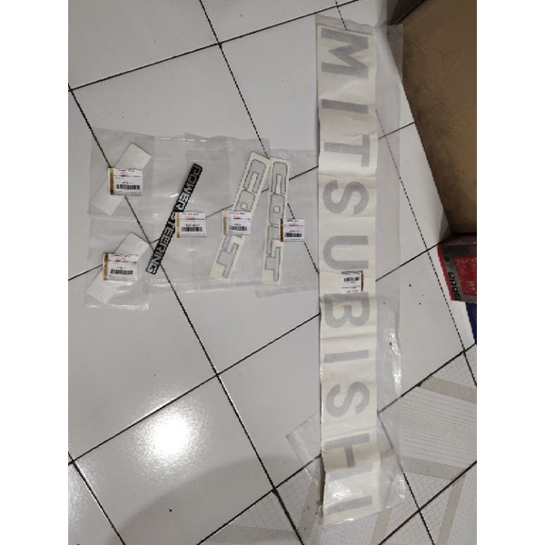 Jual 6 Sticker stiker Mitsubishi L300 new tahun baru set original ...