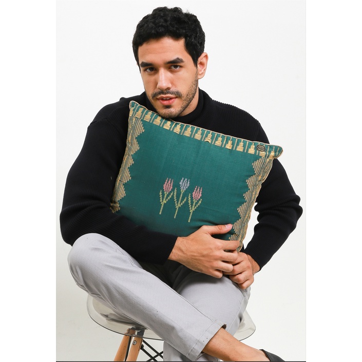 Jual Tenun eBoon Songket Lombok Sarung Bantal Kursi / Cushions Cover ...
