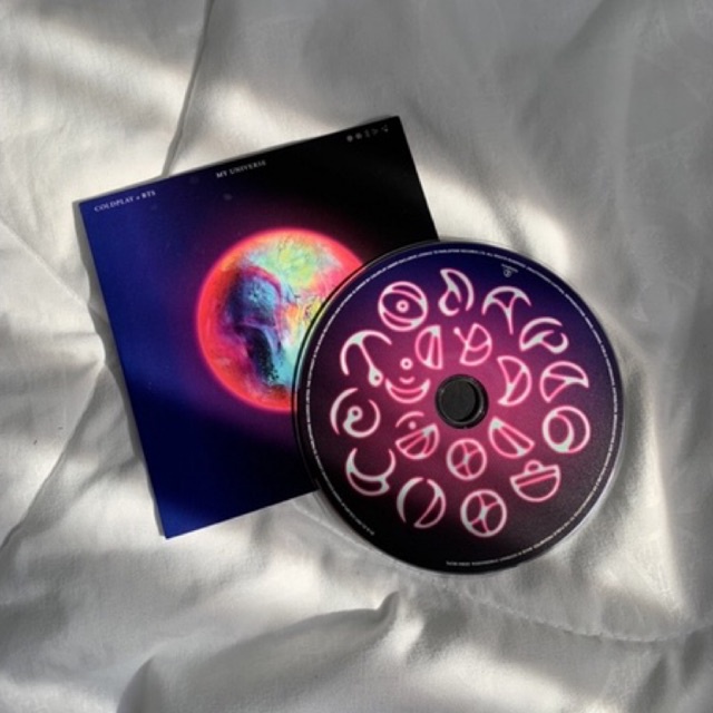Jual official CD Coldplay X BTS - My Universe (epiphane edition ...