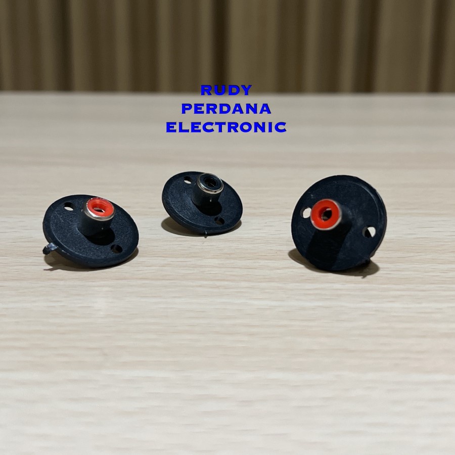 Jual SOCKET SOKET RCA FEMALE 1 PIN LUBANG PANEL BODI BULAT | Shopee ...