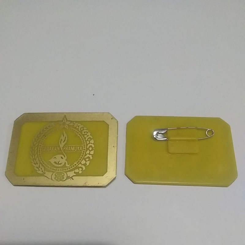 Jual PIN /TATOP TOPI PRAMUKA KUNING KOTAK(PENEGAK) | Shopee Indonesia