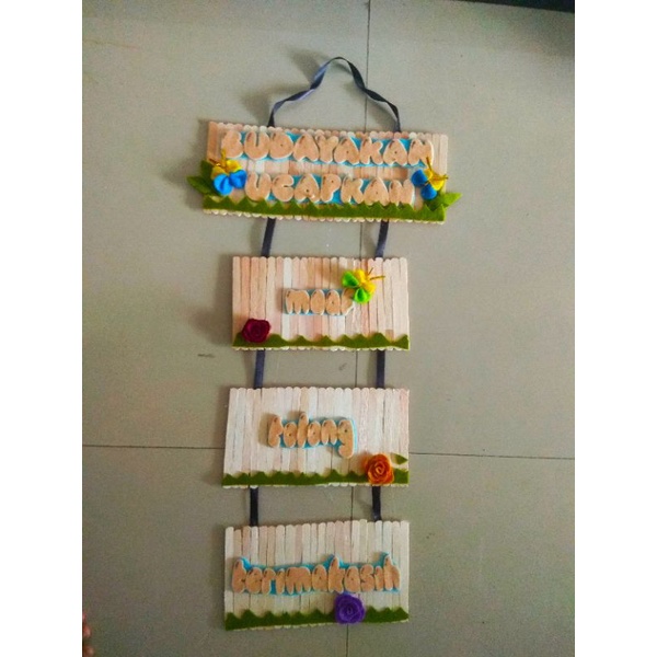 Jual hiasan dinding dari stik es krim . budayakan ucapkan / tugas sekolah / hiasan dinding kelas ...