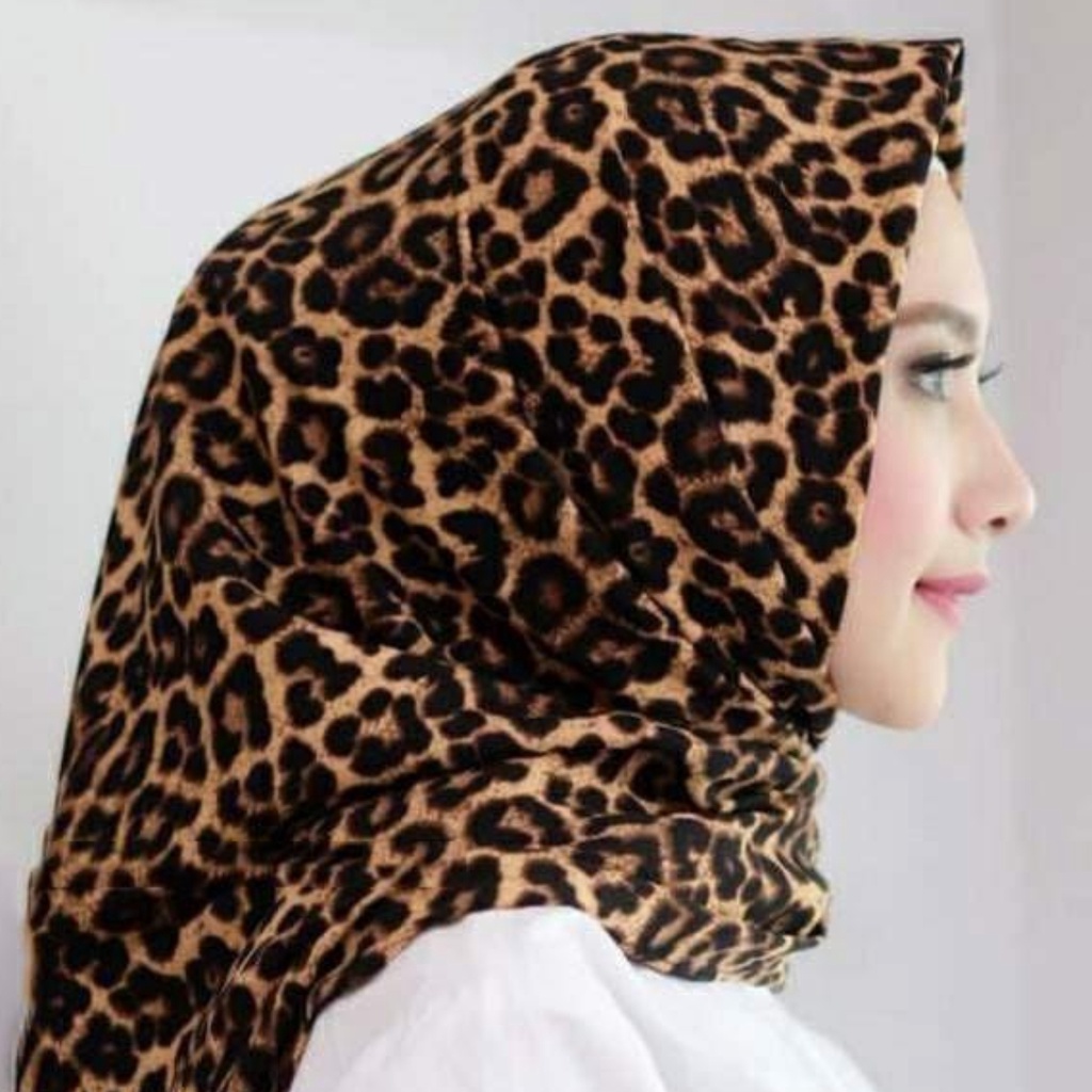 Jual Jilbab leopard segi empat motif macan HIJAB SEGIEMPAT VOAL MOTIF H ...