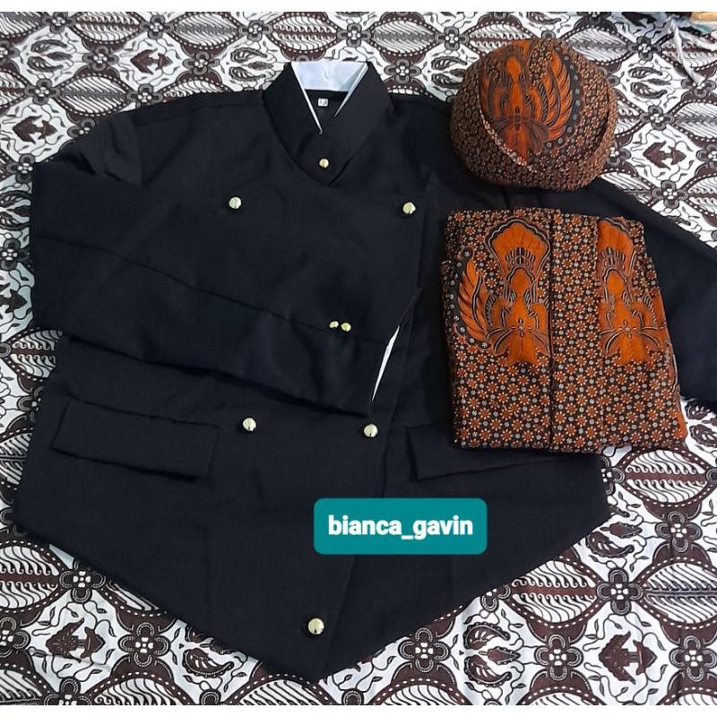 Jual Beskap Solo Hitam + Jarik Instan dan Blangkon, Hitam Truntum ...