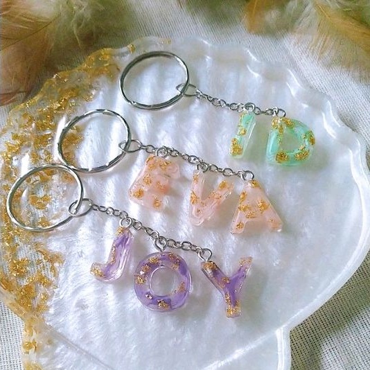 Jual Gantungan Kunci Resin | Custom Nama Ganci | Ganci Resin Custom ...