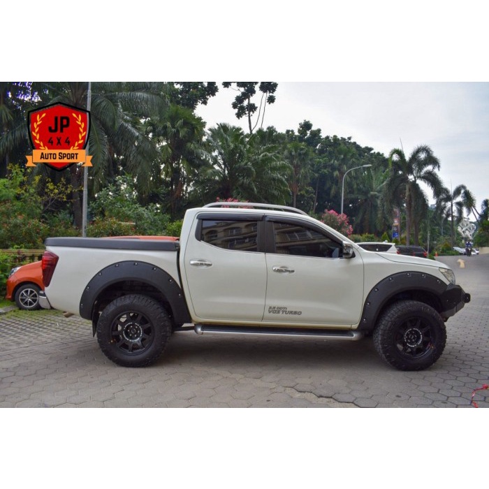 Jual over fender navara mp 300 model baut l plastik | Shopee Indonesia