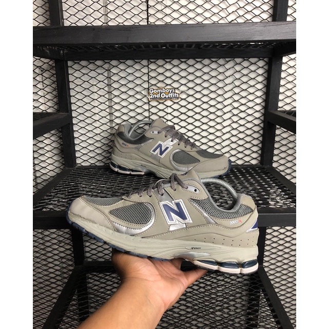 Jual New balance 2002R Light Grey | Shopee Indonesia