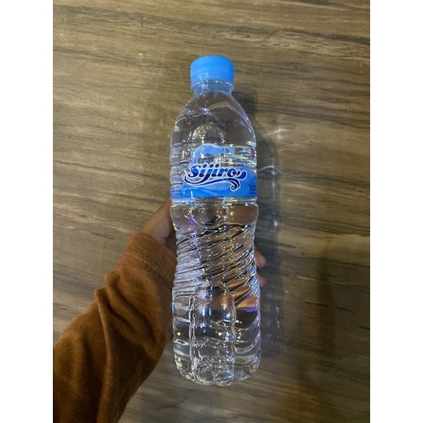 Jual air mineral segar dari gunung | Shopee Indonesia
