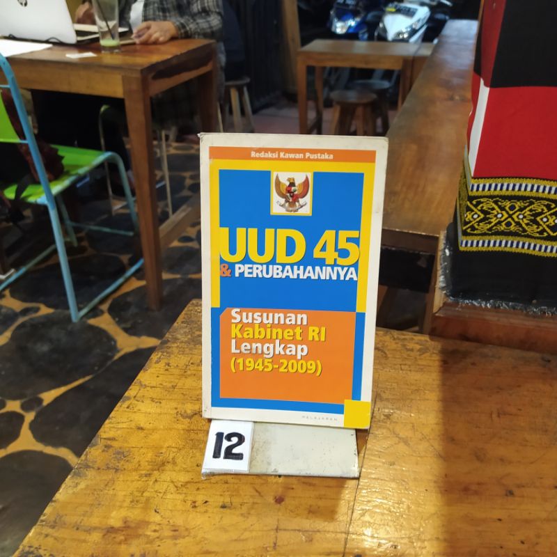 Jual Buku Uud 45 And Perubahannya Susunan Kabinet Ri Lengkap 1945 2009 By Redaksi Kawan Pustaka 