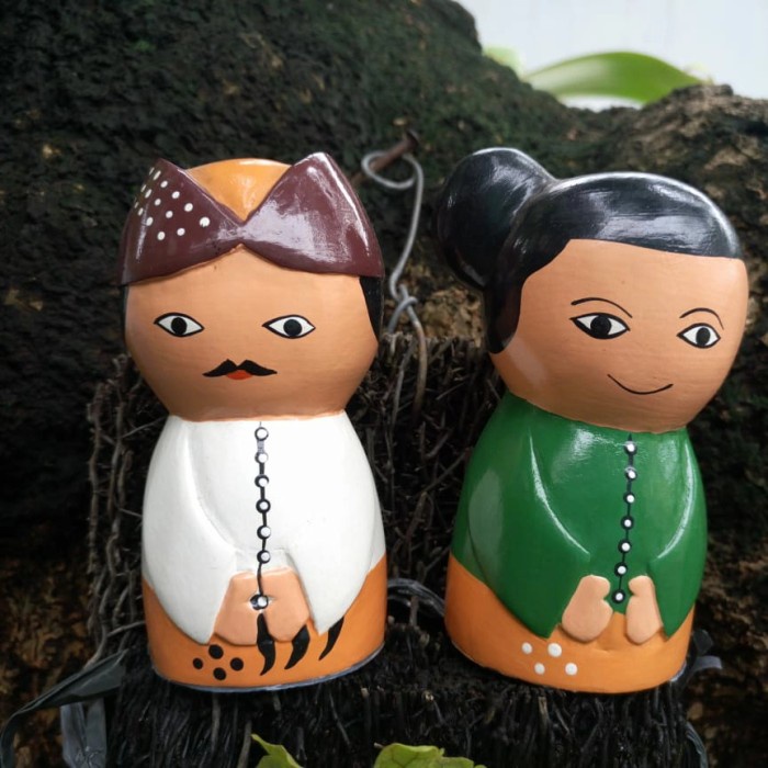 Jual PATUNG BONEKA DEKORASI KAYU COUPLE LORO BLONYO PENGANTIN KHAS JAWA ...
