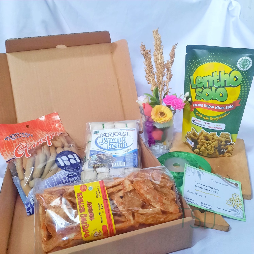 Jual Paket Hampers Makanan Khas Solo Snack Box Manis Pedas | Shopee ...