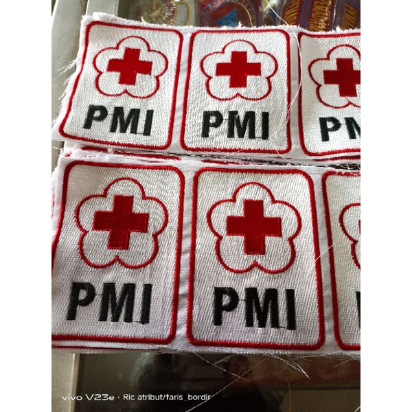 Jual bed pmi besar 7x10cm patch bordir emblem palang merah indonesia ...
