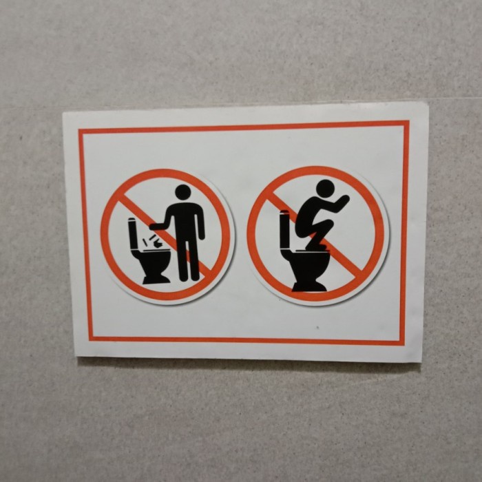 Jual rambu stiker toilet / logo dilarang jongkok dan di larang buang ...