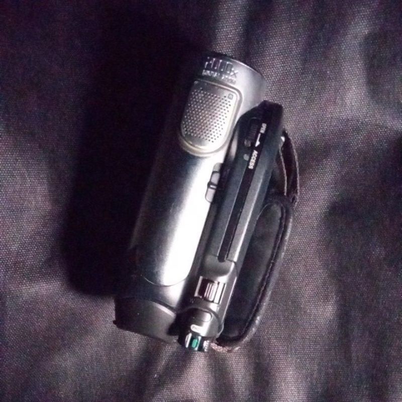 Jual Handycam Sony DCR-DVD 608 Zoom 40x Carl Zeiss Vario Tessar Lens ...