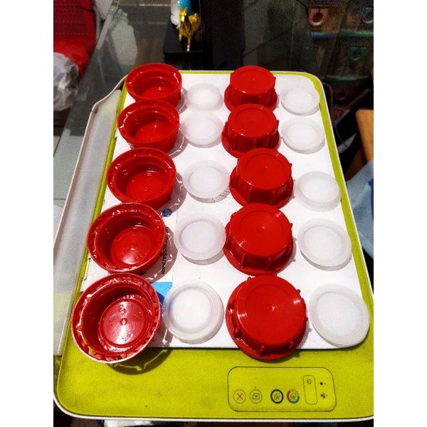 Jual Tutup jerigen 20 liter warna merah dan segel putih. khusus ...