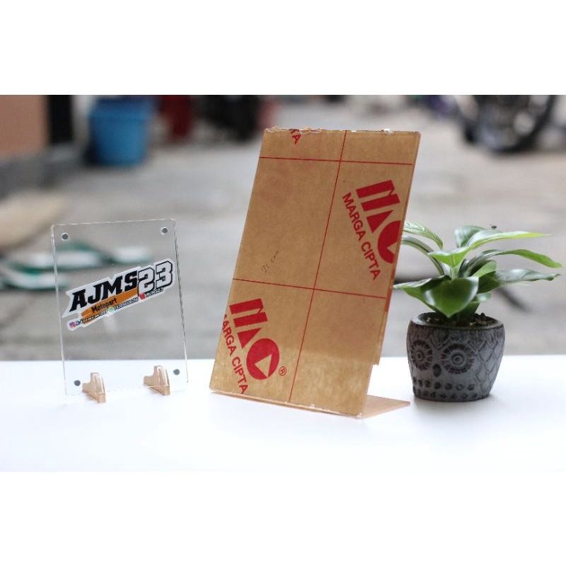 Jual Akrilik A5 + POSTER BARCODE NO MEJA QRIS | Shopee Indonesia