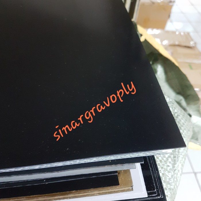 Jual Name Tag Gravoply Hitam Teks Putih Bahan Gravir Nametag 120X60Cm ...