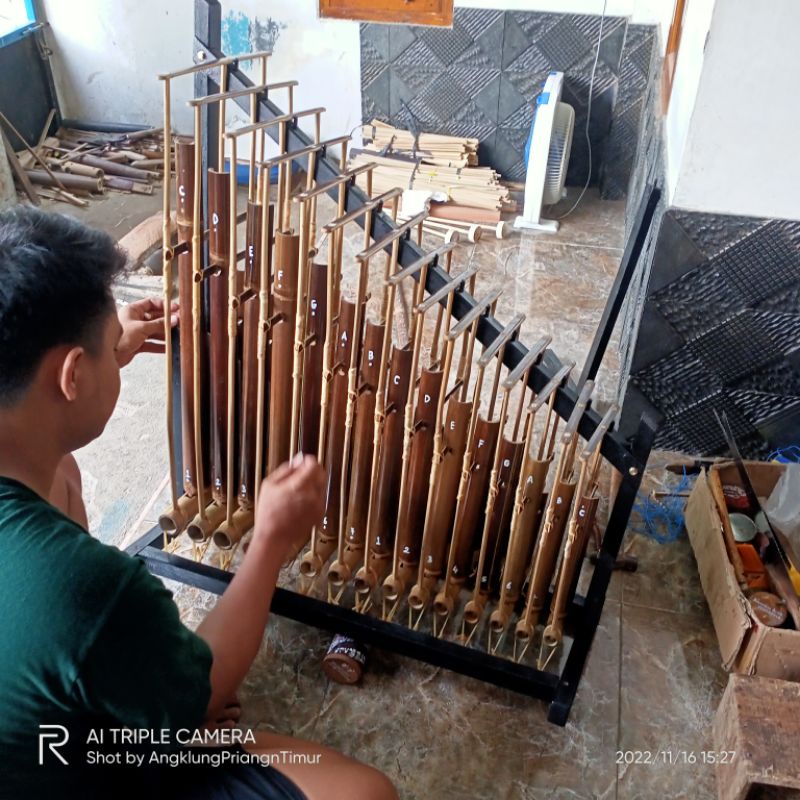 Jual Angklung pengamen 15 nada 2 tabung ukuran besar ( jumbo ) bambu ...