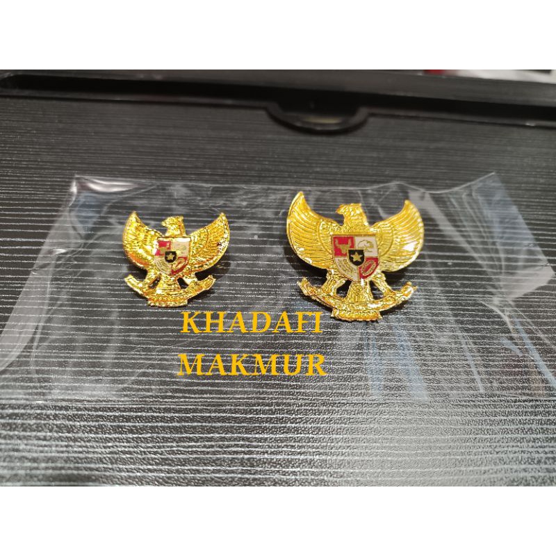 Jual Bros pin garuda peci Paskibra belakang peniti | Shopee Indonesia