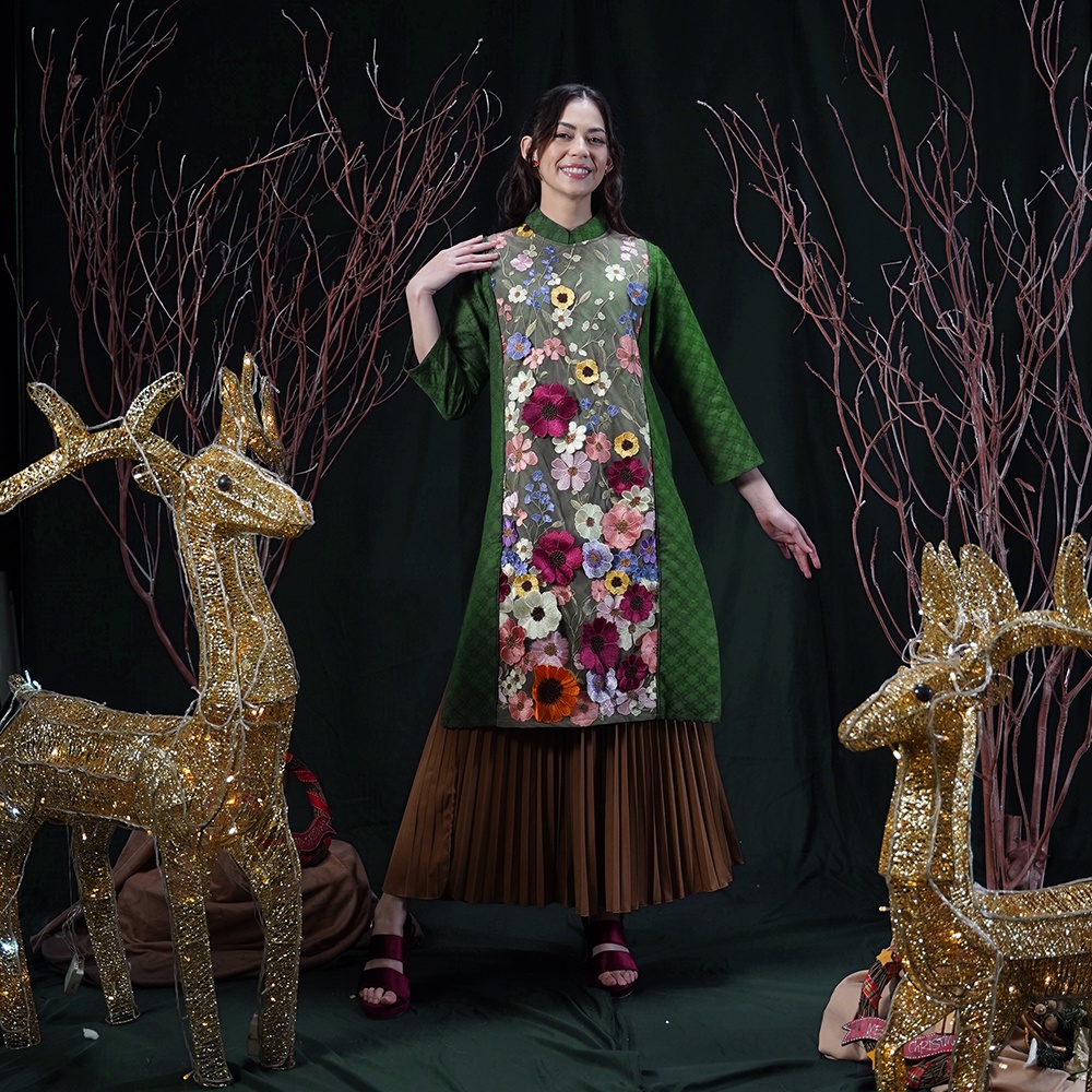 Jual NONA RARA - Vibrant Carol Green T1896, Baju Batik Kasual Modern ...