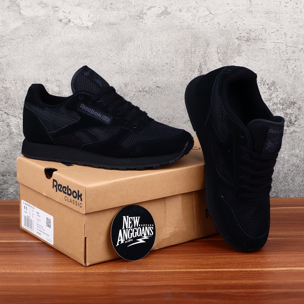 Jual Sepatu Reebok Classic Utility Leather Black White Hitam Putih ...