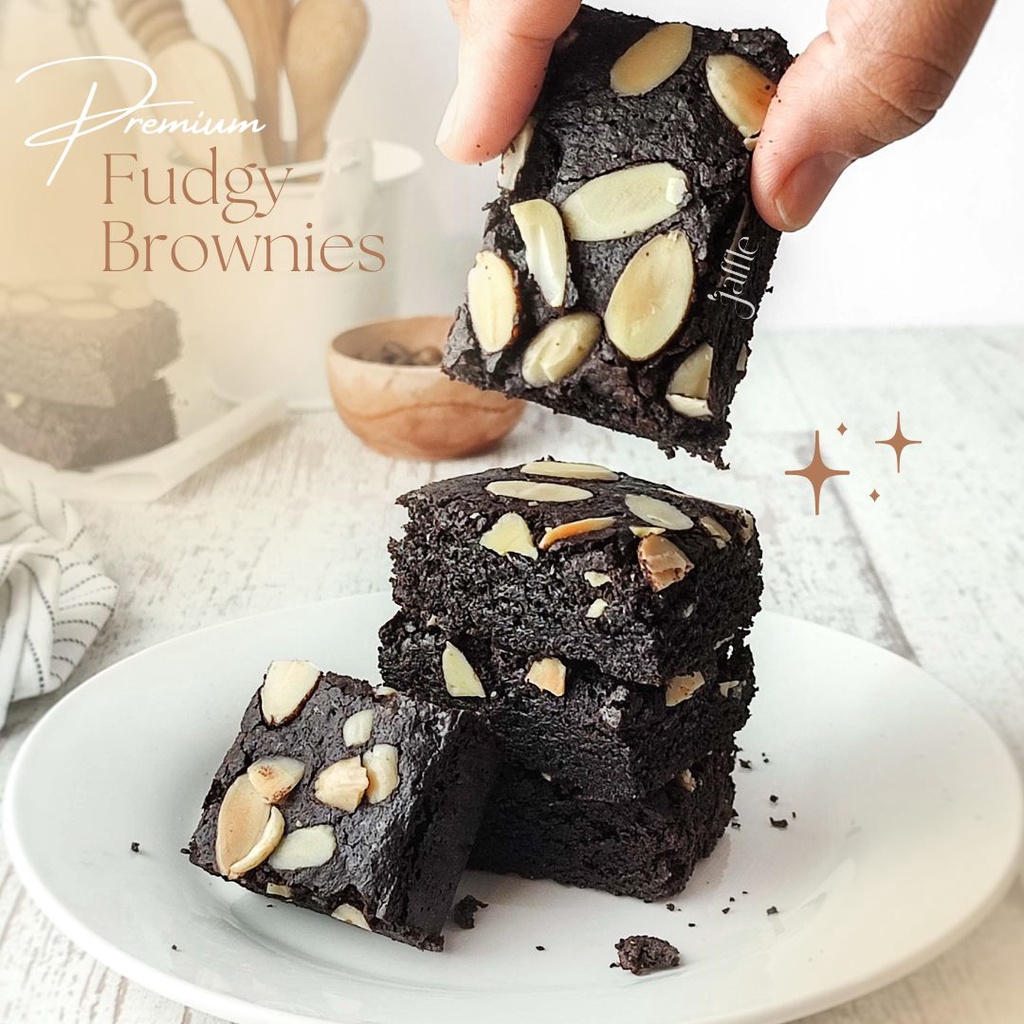 Jual (20 cm × 20 cm) Premium Fudgy Brownies Signature Java Truffle ...