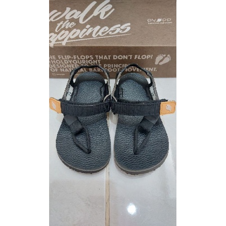 Jual Tapak Barefoot Flip Flops - Black PYOPP (Preloved) | Shopee Indonesia
