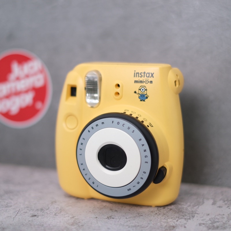 Jual fujifilm instax mini 8 minion instant | Shopee Indonesia