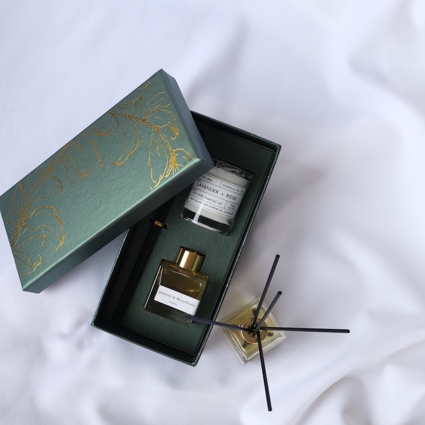 Jual Aurora Reed Diffuser Candle Hardbox Gift Set - Eid Hampers Lebaran ...