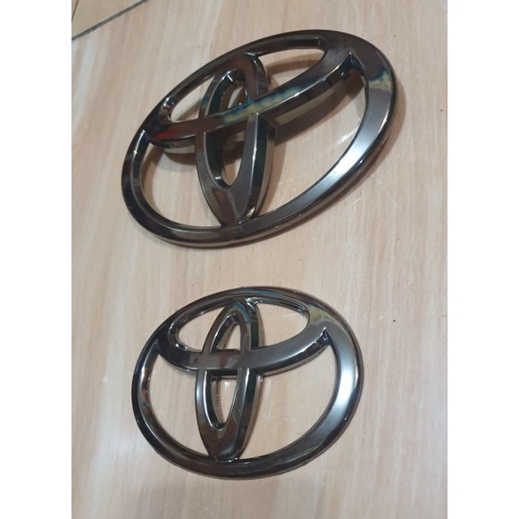 Jual EMBLEM LOGO LAMBANG TOYOTA INNOVA REBORN 2016-2022 BLACKCHROME ...