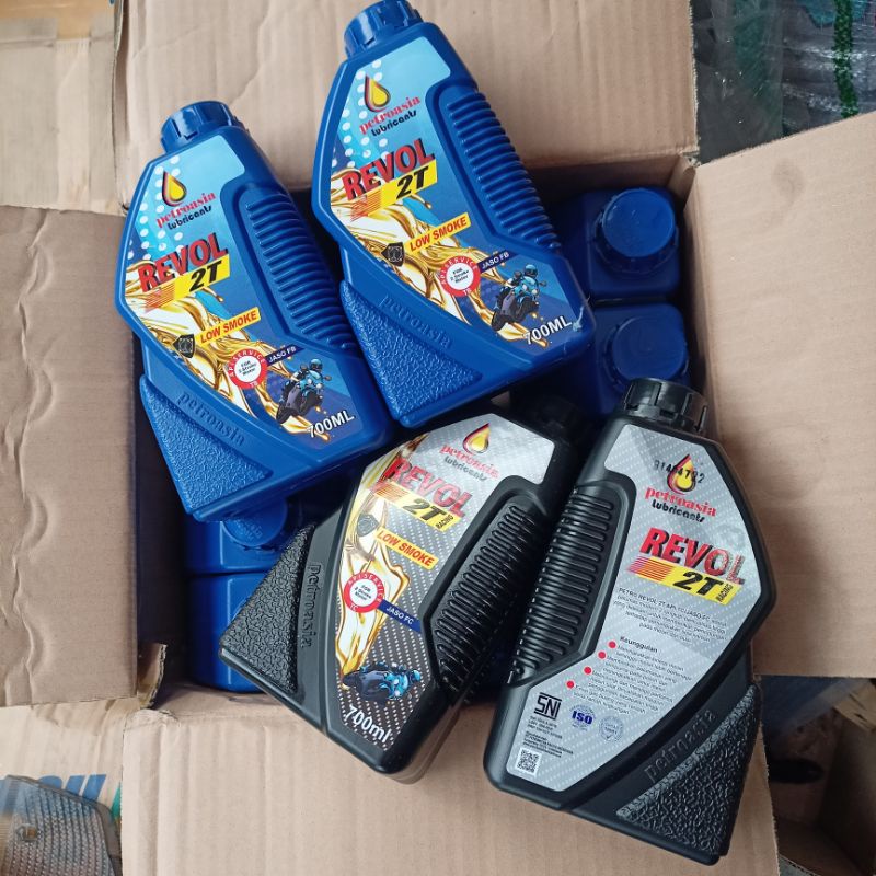 Jual Oli samping vespa 2t revol petroasia lowsmoke 700ml | Shopee Indonesia